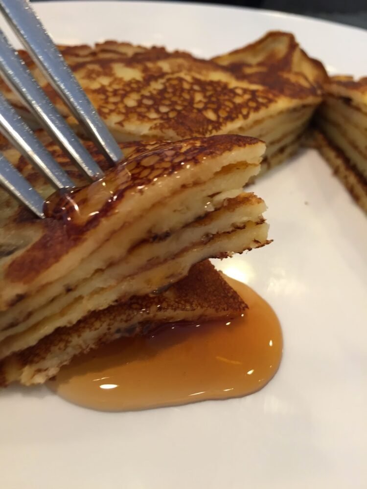 How to Make Thin Pancakes - DirectChallenges.com